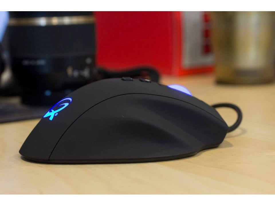 Unboxing: Qpad 8K Pro Gaming Optical Mouse RGB - Inet.se